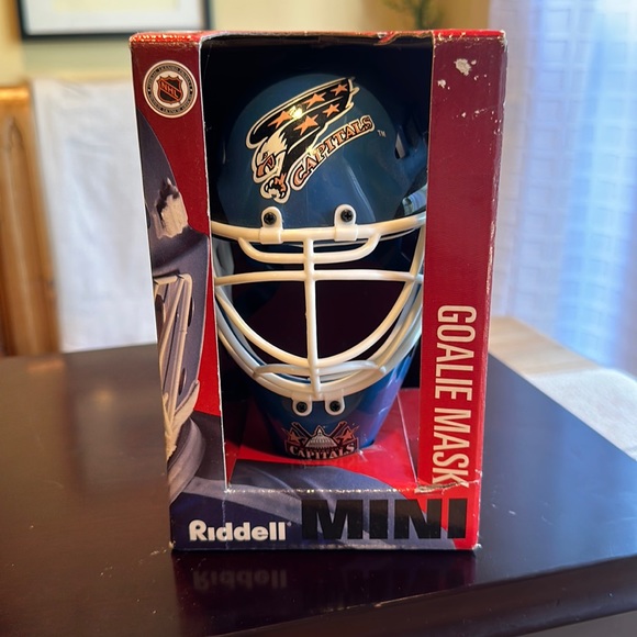 riddell | Accents | Riddell Washington Capitals Mini Goalie Helmet ...